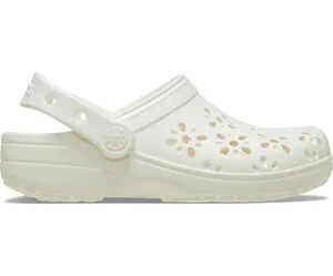 Crocs - Up To 40% Off on Women's Clogs + 10% Off on Prepaid Orders ...